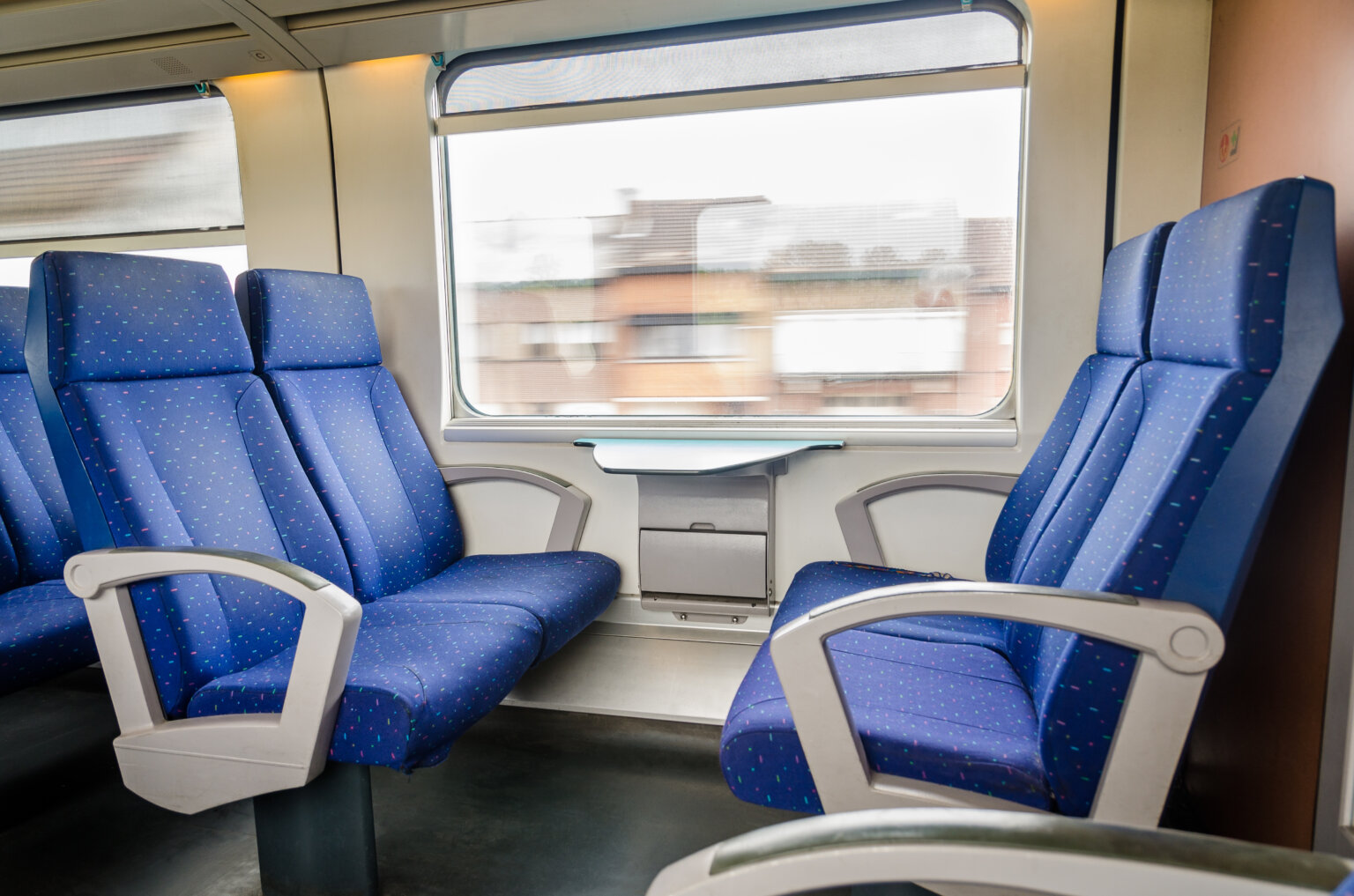 Aluminium Honeycomb Uses in Train Interior Design